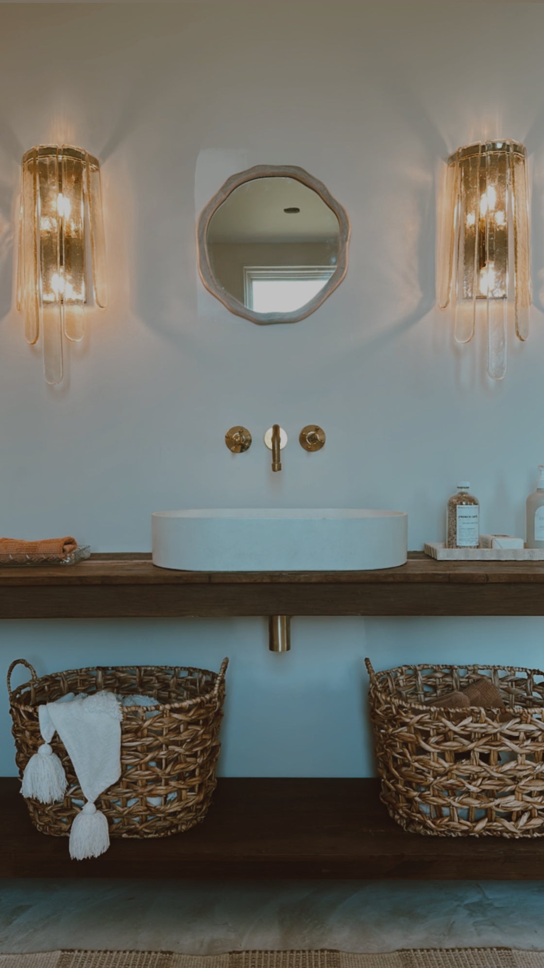 Drip Sconce – Black Rooster Decor