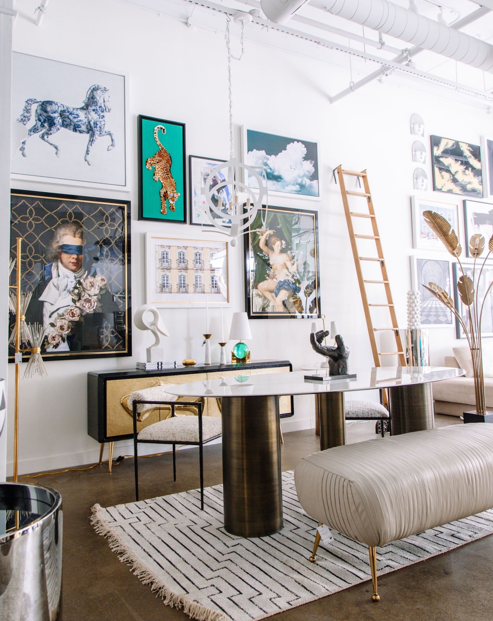 Axel Art – Black Rooster Decor