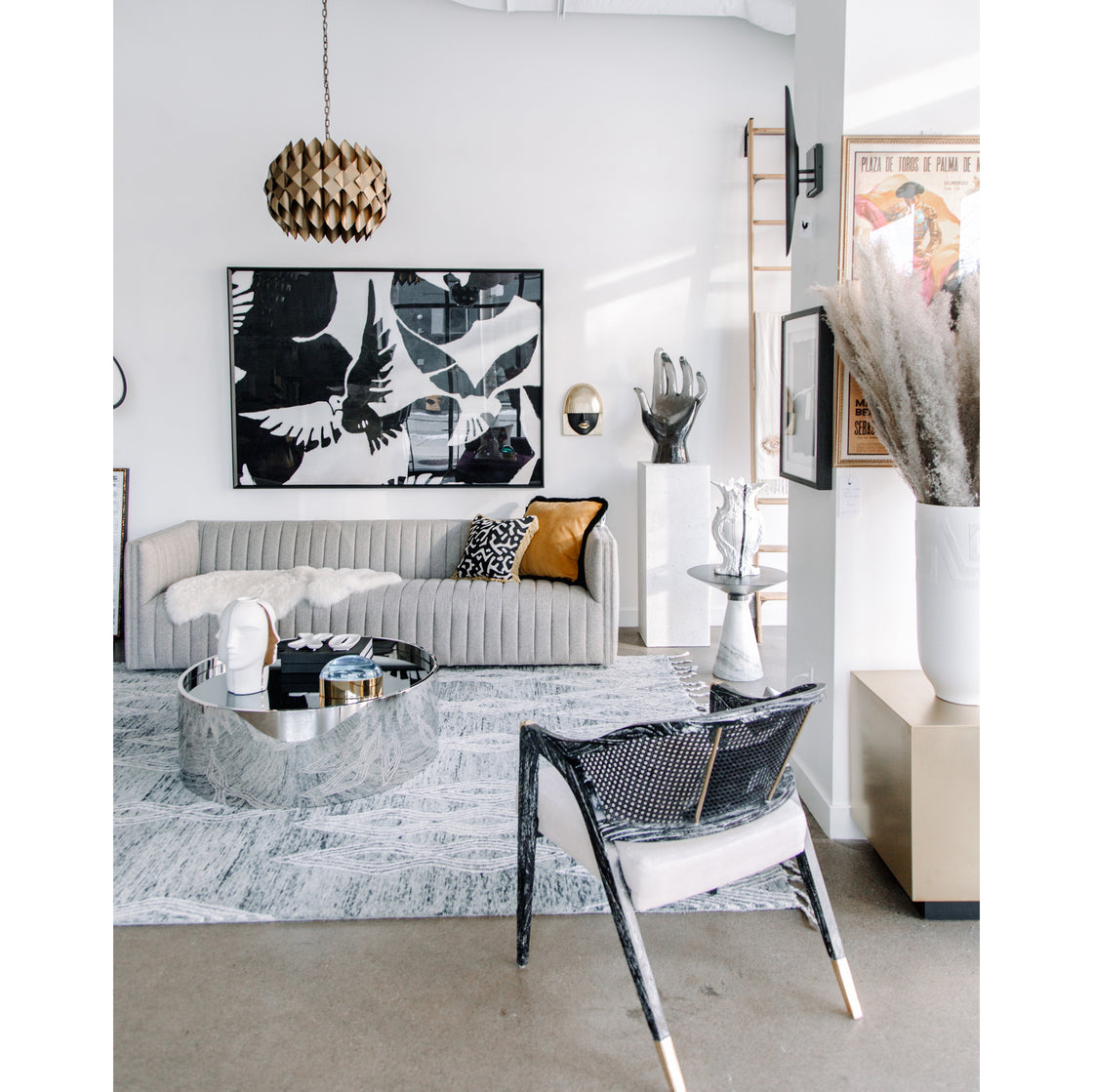 Sabot Chair – Black Rooster Decor